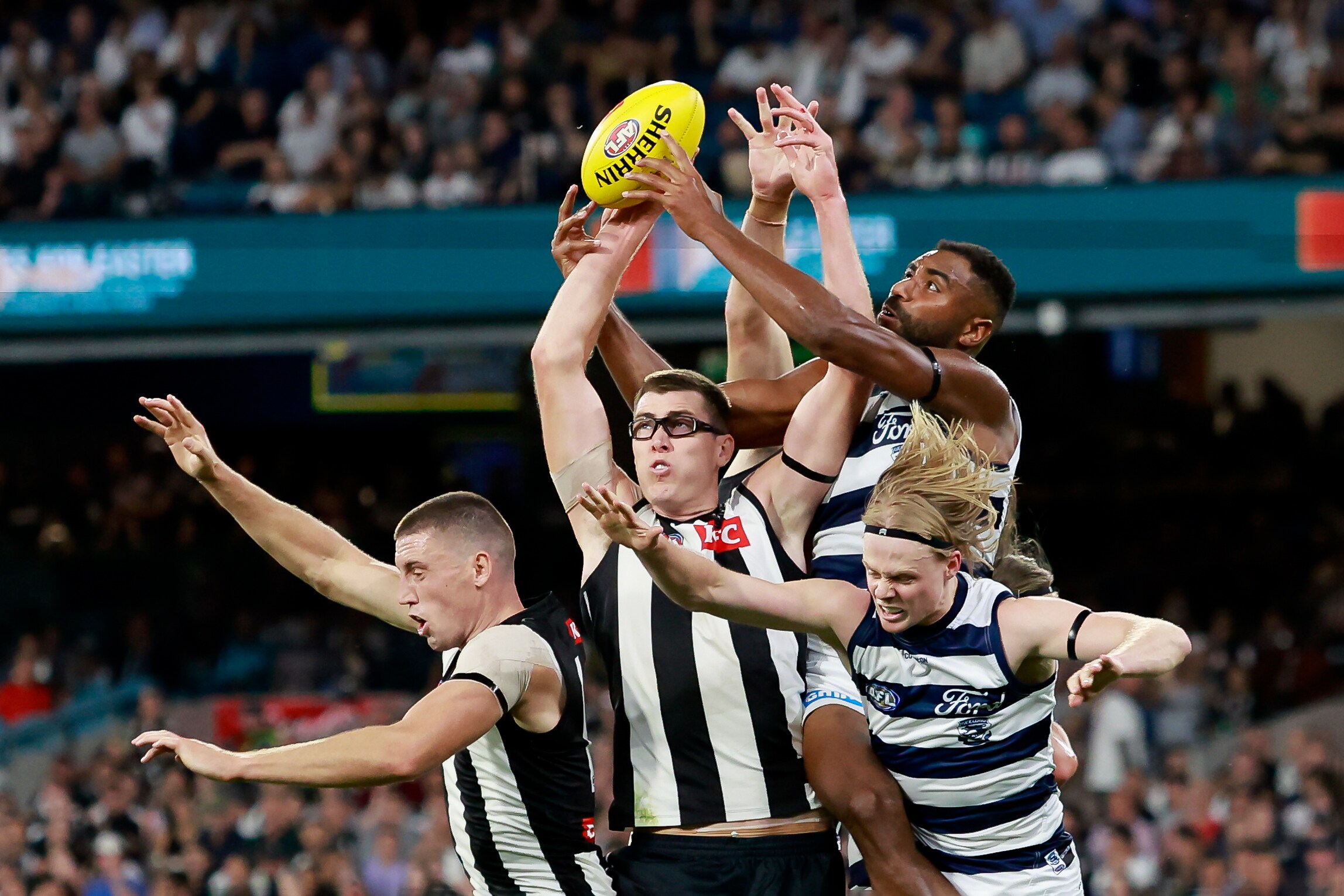 Sav a 'Real Positive' Says Hawkins