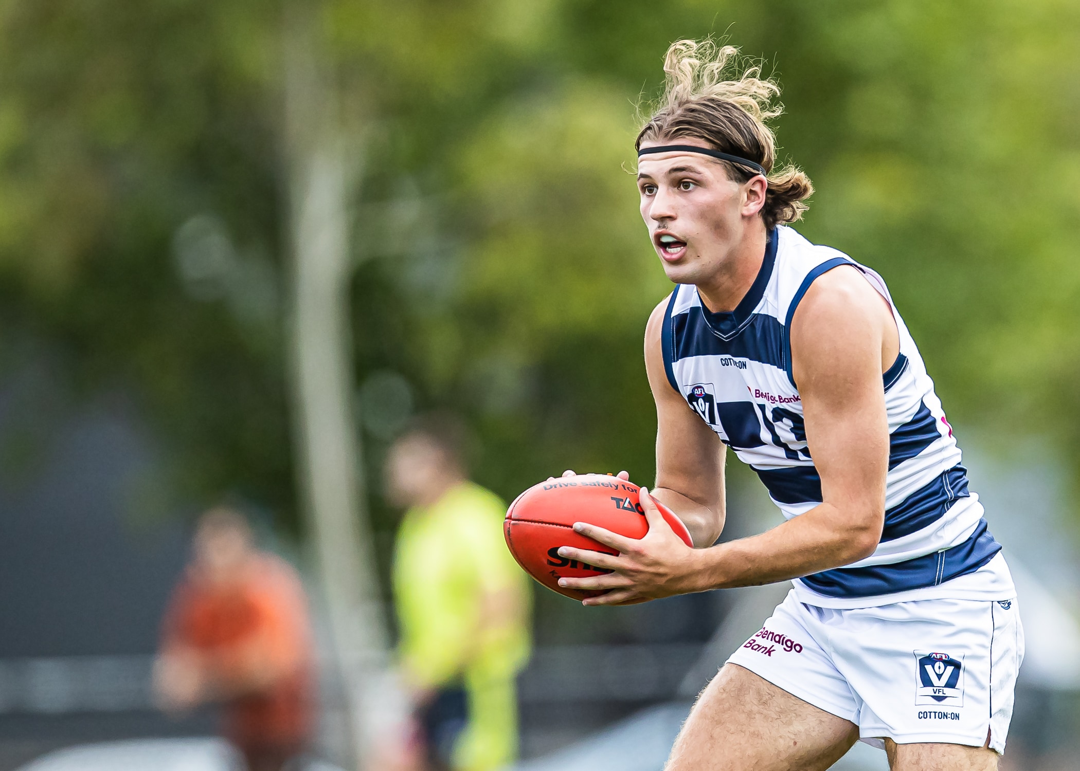 VFL Match Report | Clark, Foster Dominant as Cats Tame Lions