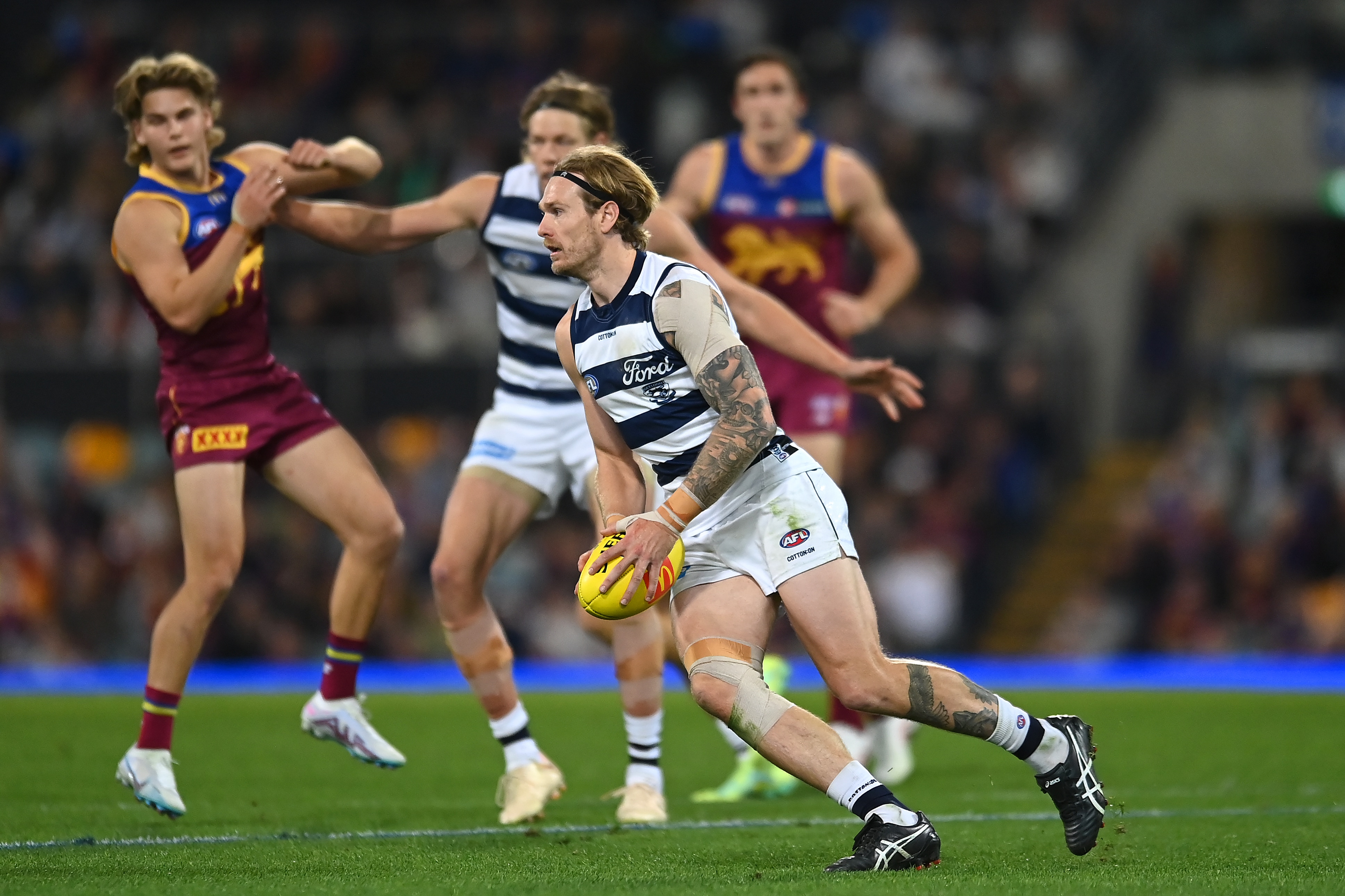 AFL Match Report | Lions Hold off Surging Cats