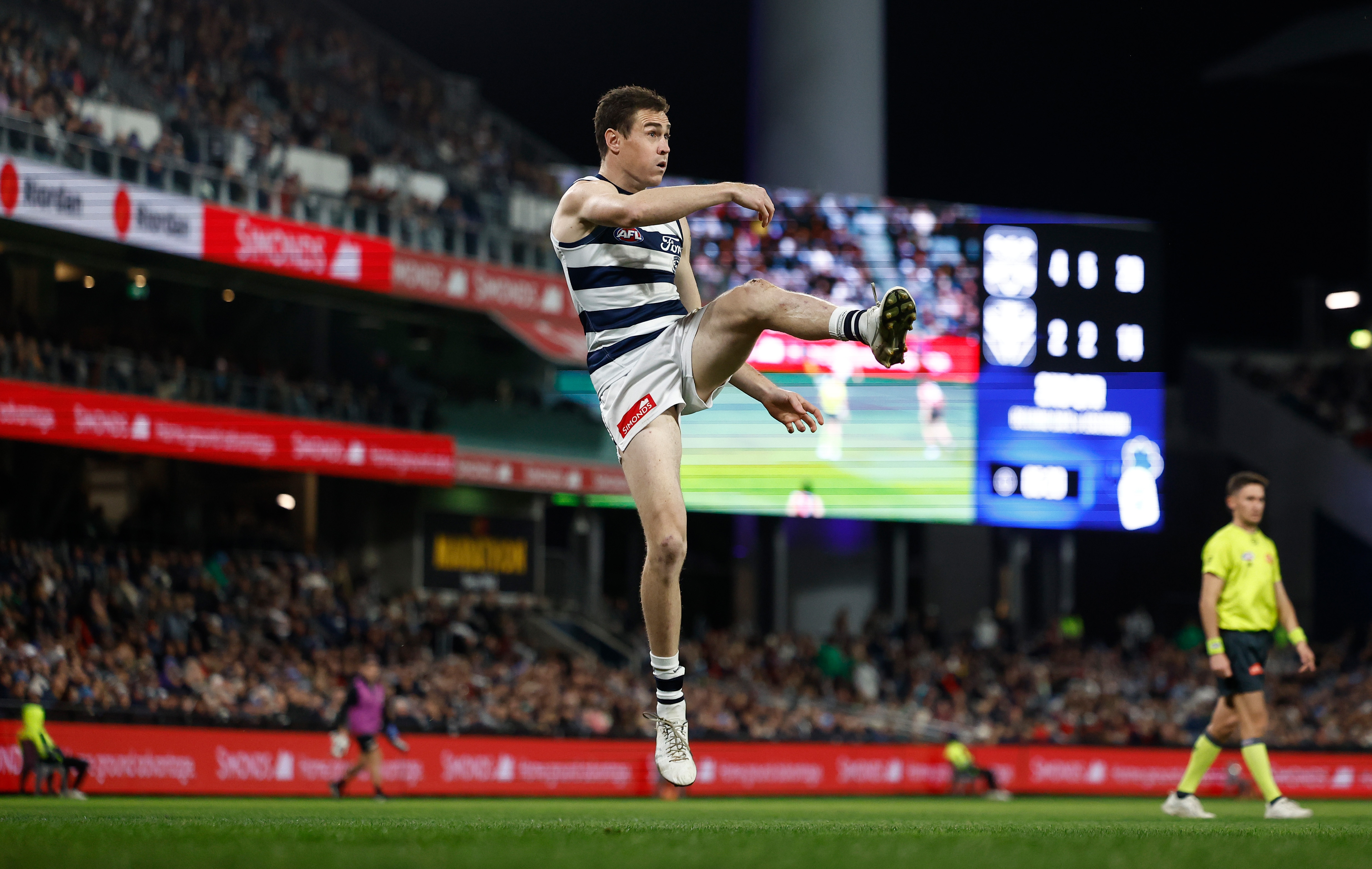 AFL Match Report | Cats strengthen grip on top four spot