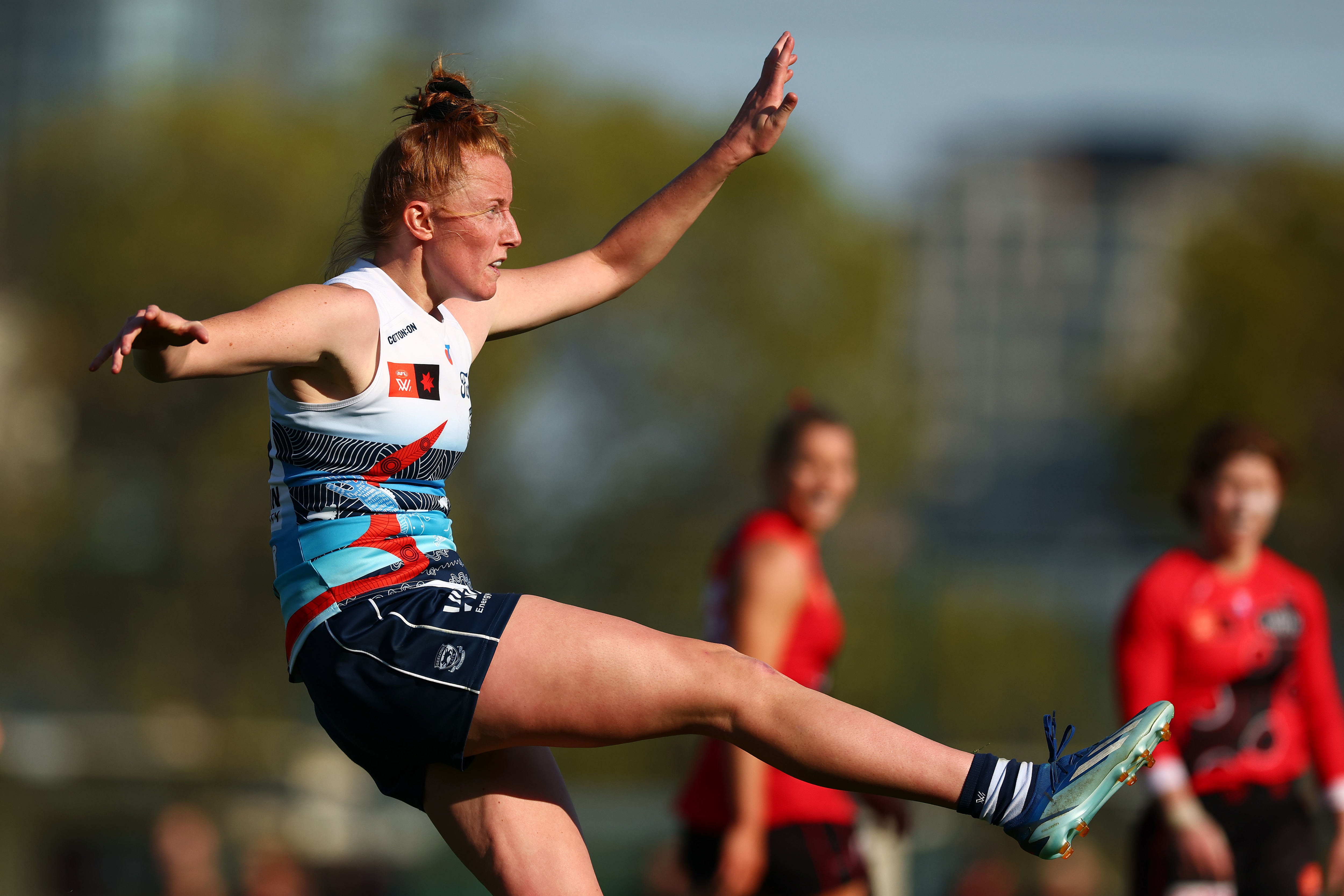 Aishling Moloney joins Tom, Lingy & Loggy on K rock