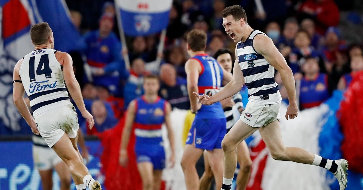 Coaches Votes: Cameron Climbs Higher