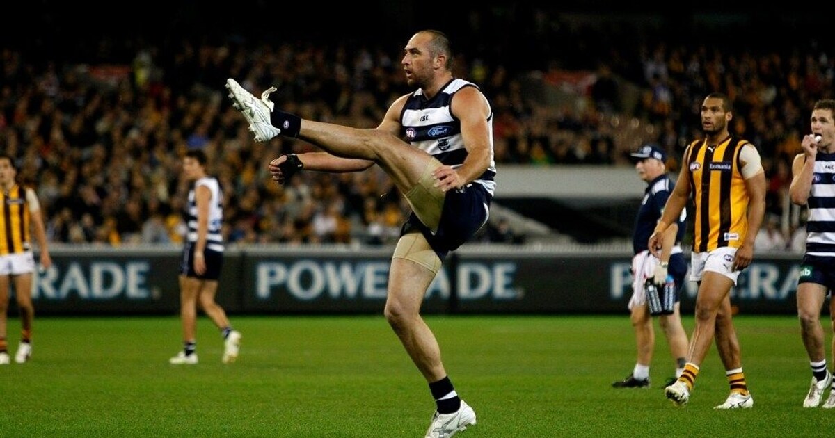 On This Day | Podsiadly Kicks 6 in a Half