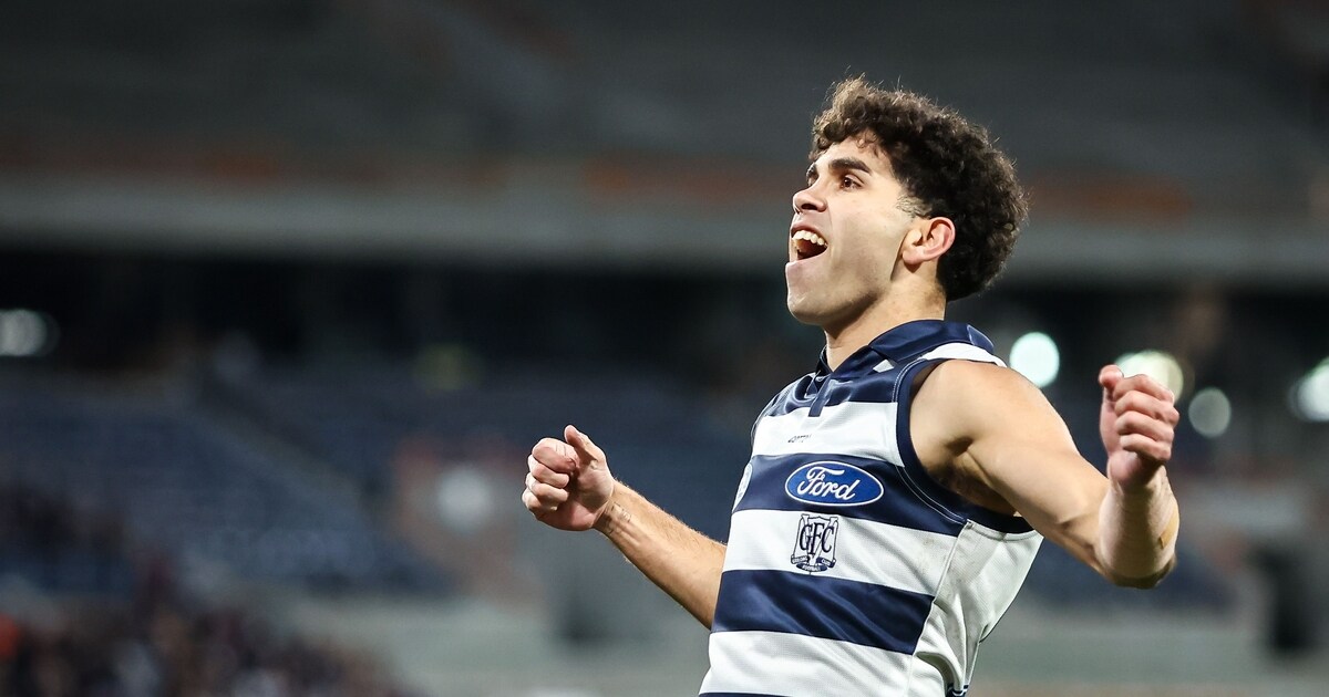 Stengle Slides In A Sizzler From The Pocket